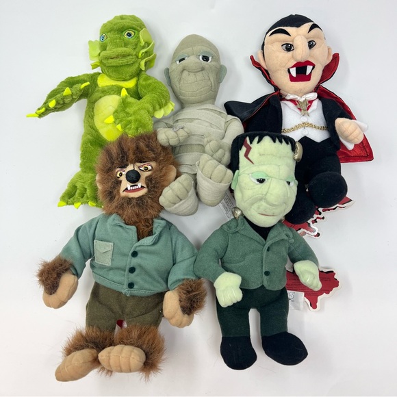 Universal Studio | Toys | Nwt Universal Studios Stuffins Monster Plush ...